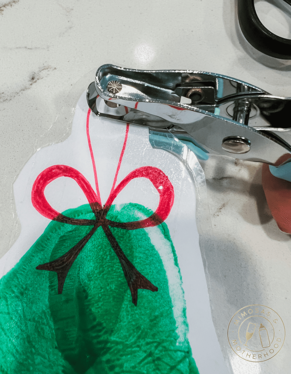 Mistletoes Easy Christmas Footprint Craft (Great Baby’s First Christmas ...