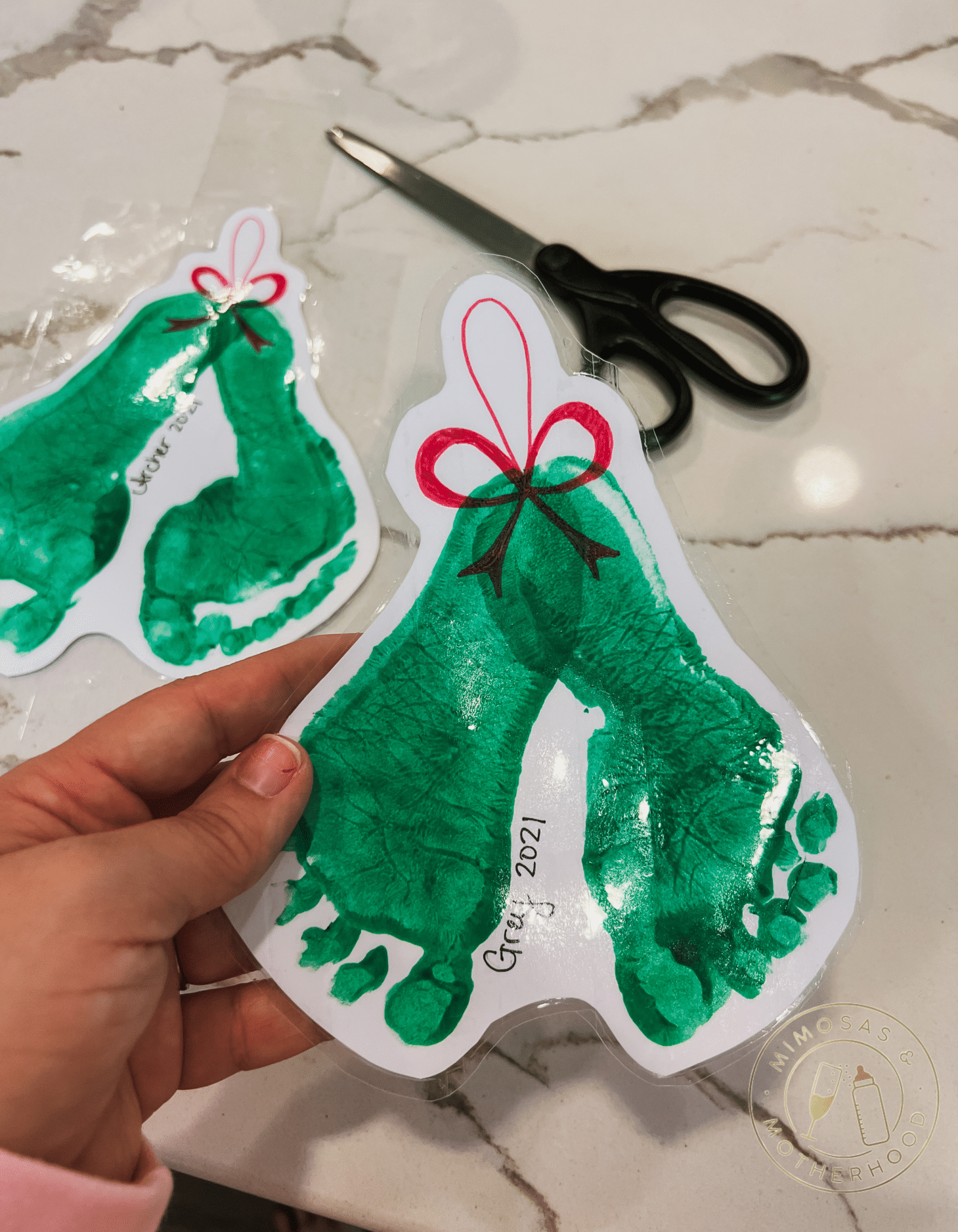Mistletoes Easy Christmas Footprint Craft (Great Baby’s First Christmas ...