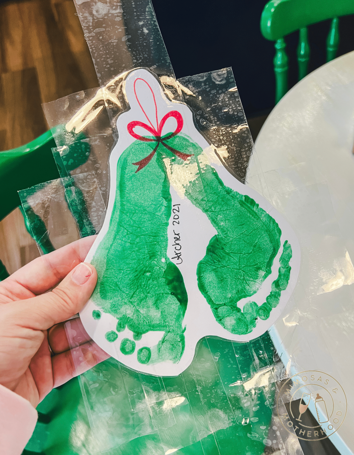 Mistletoes Easy Christmas Footprint Craft (Great Baby’s First Christmas ...