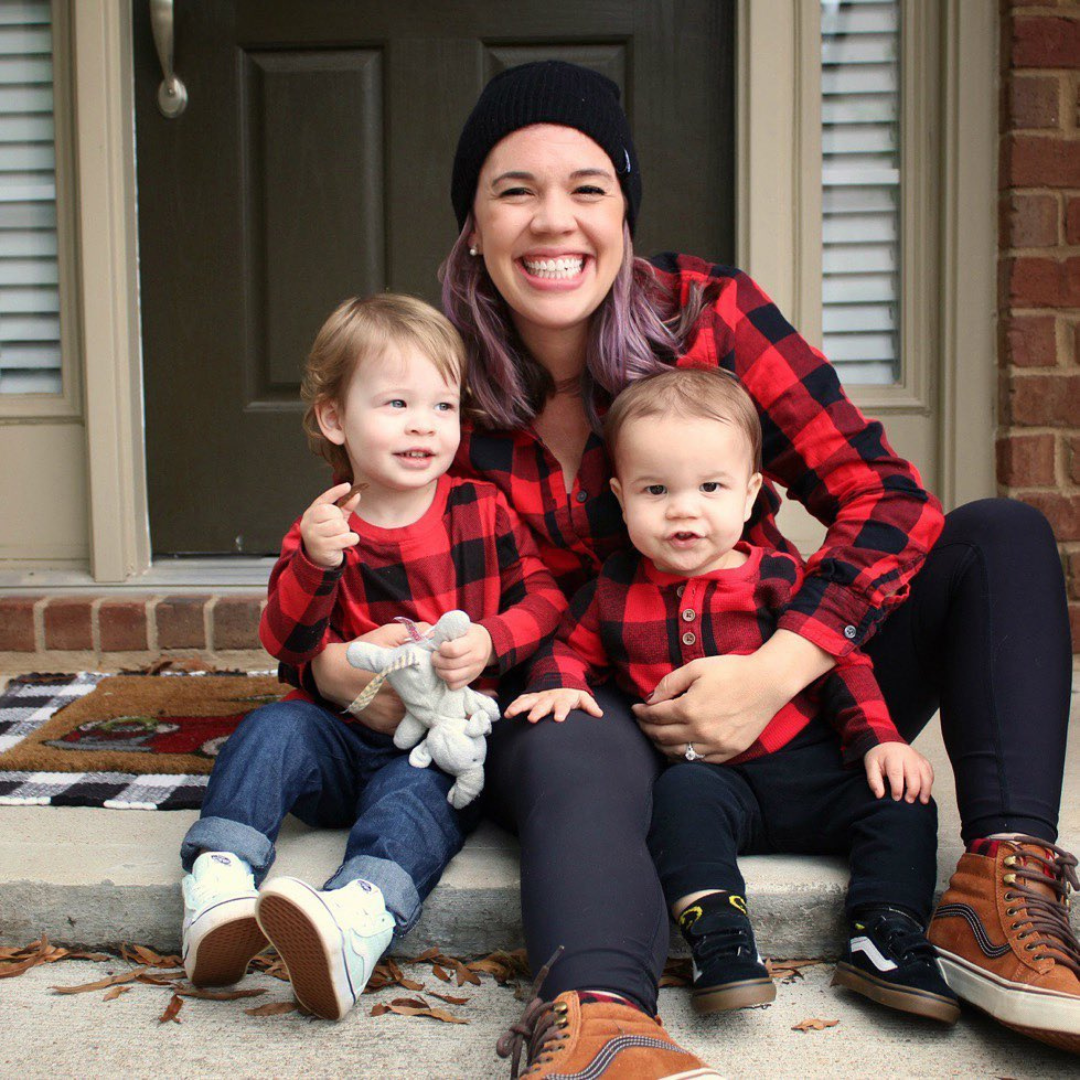 15 Fall and Thanksgiving Photoshoot Ideas for Babies - Mimosas & Motherhood